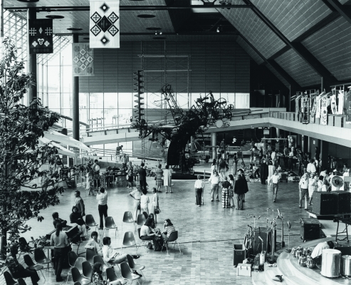 Biography | Museum Tinguely Basel