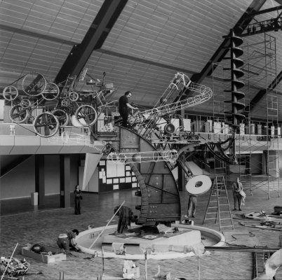 Biography | Museum Tinguely Basel