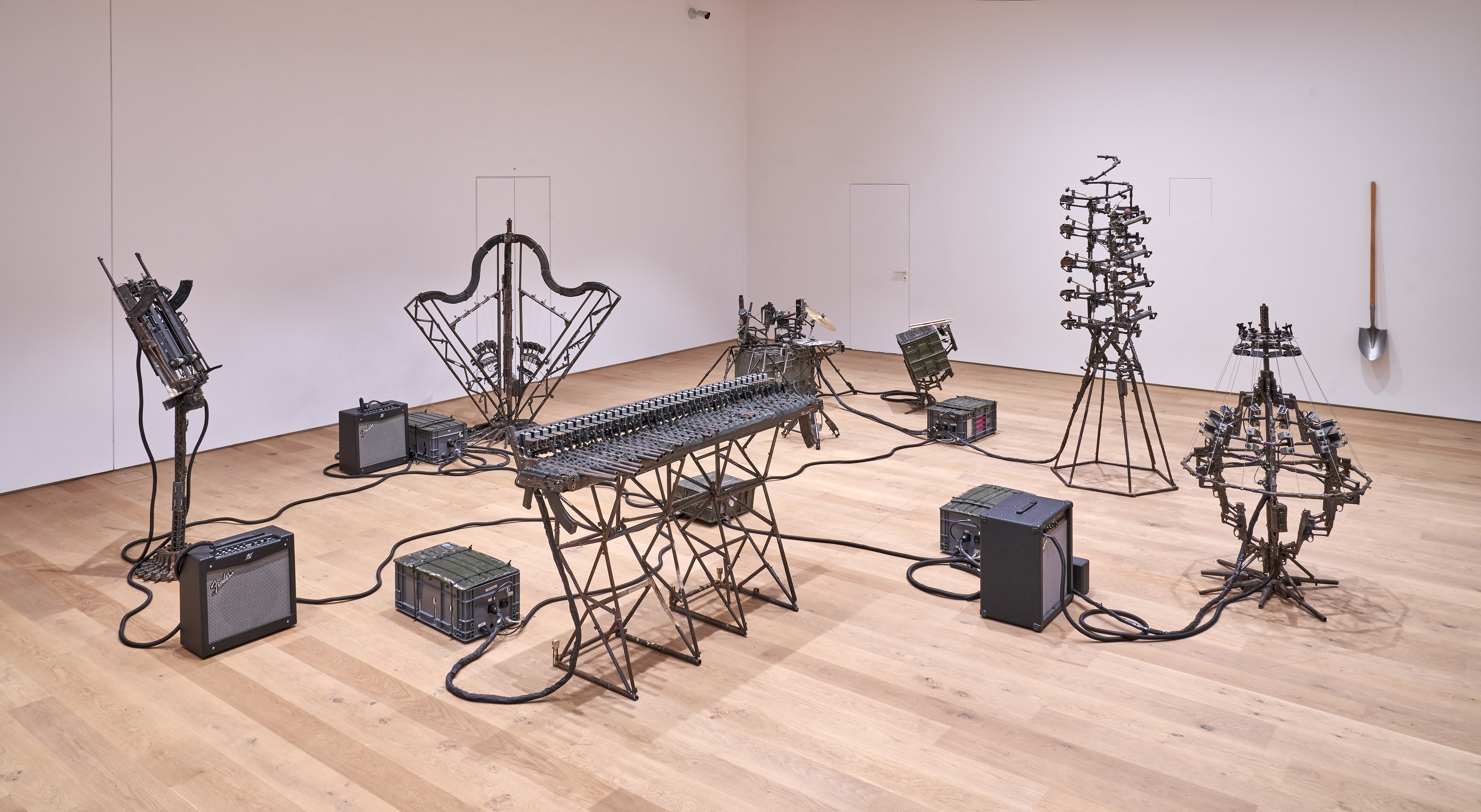Pedro Reyes Download Bilderseite | Museum Tinguely Basel
